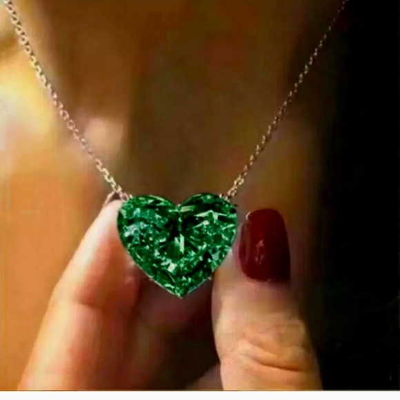 None | Jewelry | Emerald Green Heart Necklace New | Poshmark